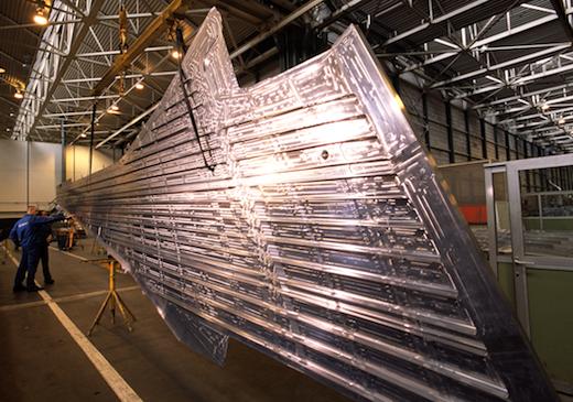 Vers une aile en carbone pour les futurs Falcon de Dassault - Aerobuzz
