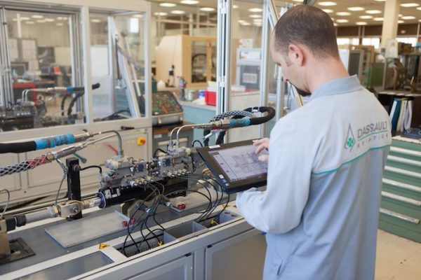 Dassault s'engage en faveur de l’industrie du futur en Auvergne-Rhône ...