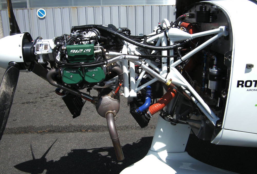 Premier contact avec le DR400 à moteur Rotax 912iS - Aerobuzz