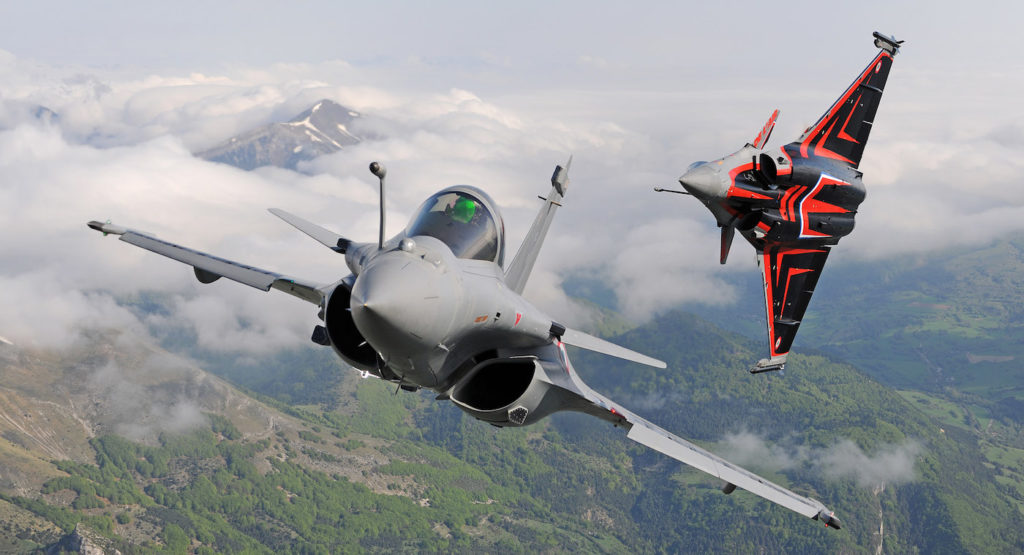 Rafale Solo Display : 2018 en rouge et noir - Aerobuzz