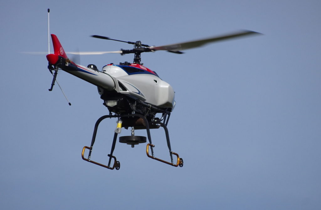 L’ONERA réceptionne deux drones hélicoptères Yamaha - Aerobuzz