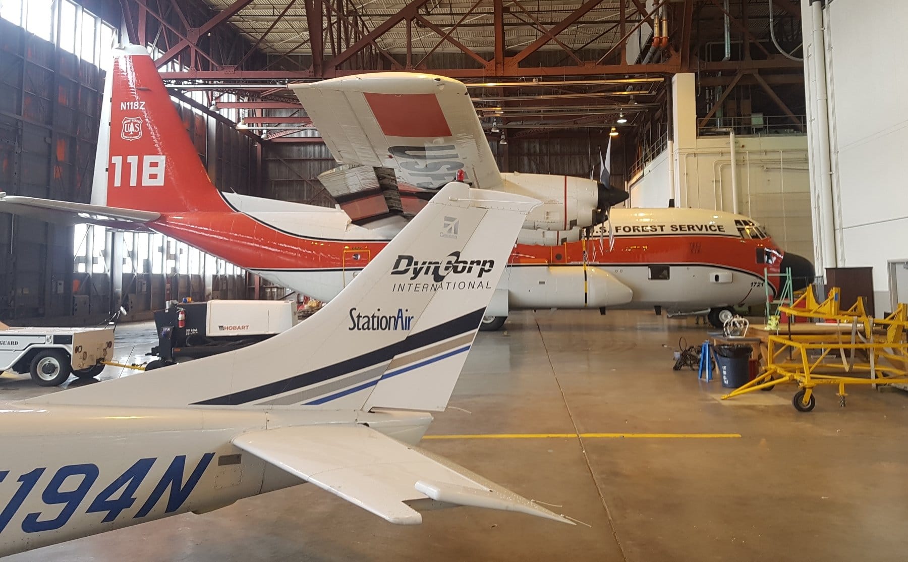 Le Cal Fire reçoit son premier C-130 - Aerobuzz