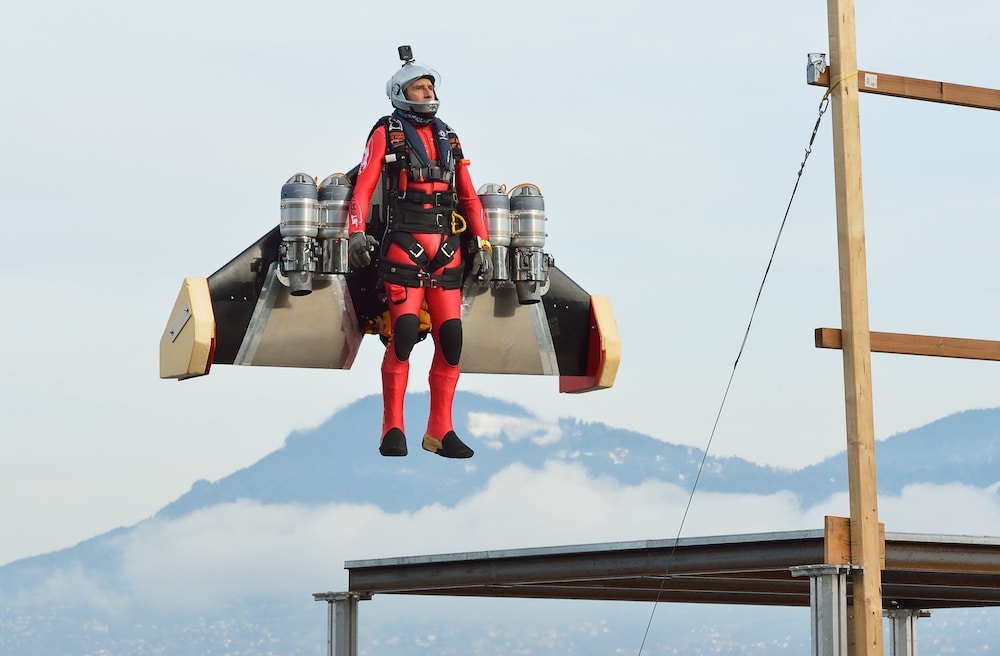 Jetman réussit son premier décollage autonome - Aerobuzz
