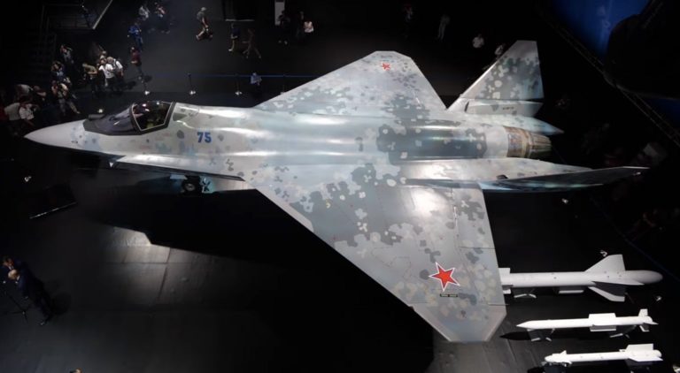 La Russie dévoile « Echec et mat », son chasseur de 5ème génération ...