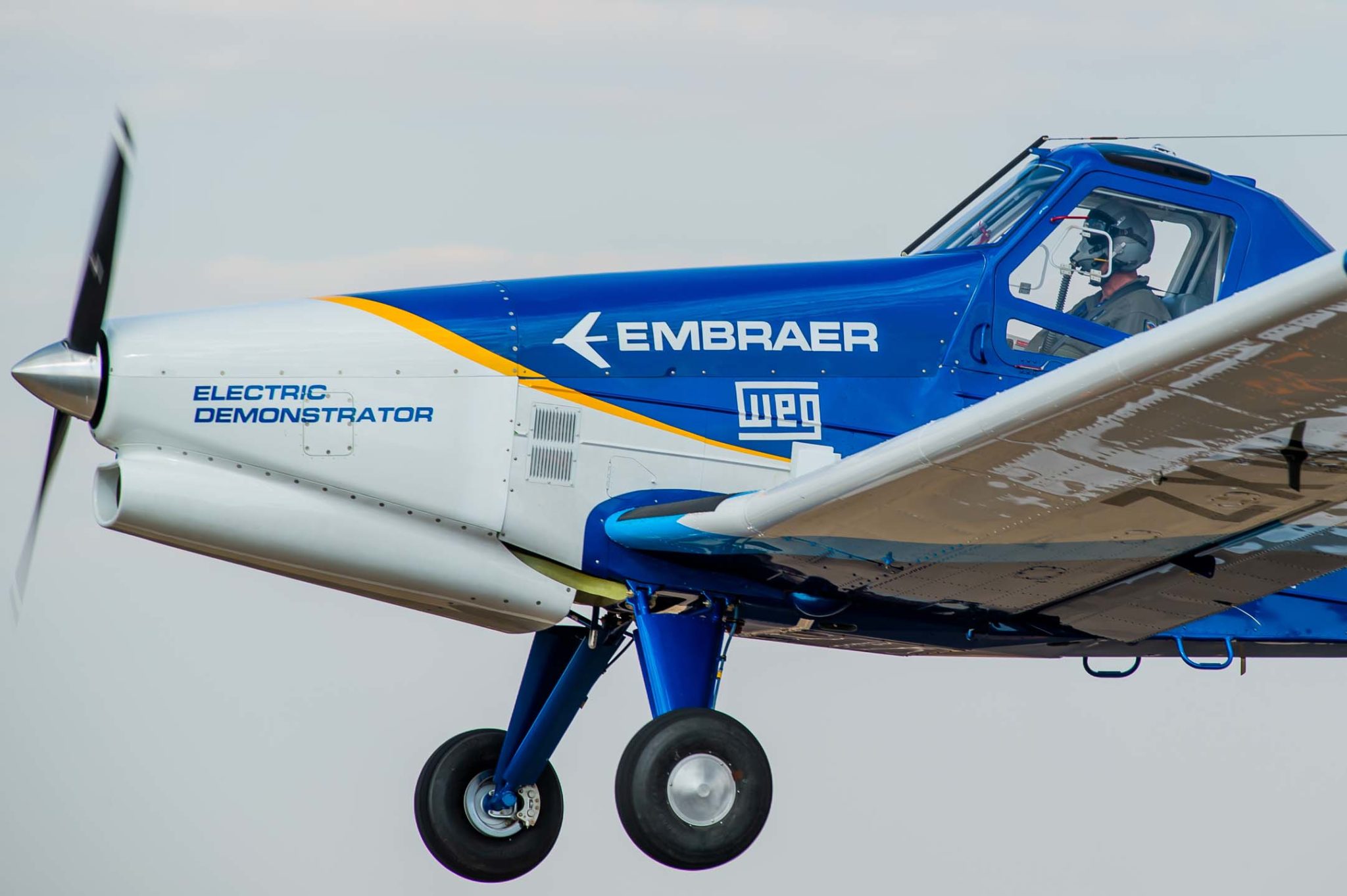 Vol inaugural de l'Embraer EMB-203 Ipanema électrique - Aerobuzz : Aerobuzz