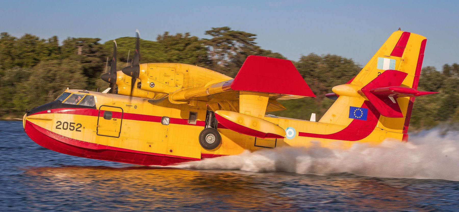 Les Canadair européens en renfort sur les feux français - Aerobuzz ...
