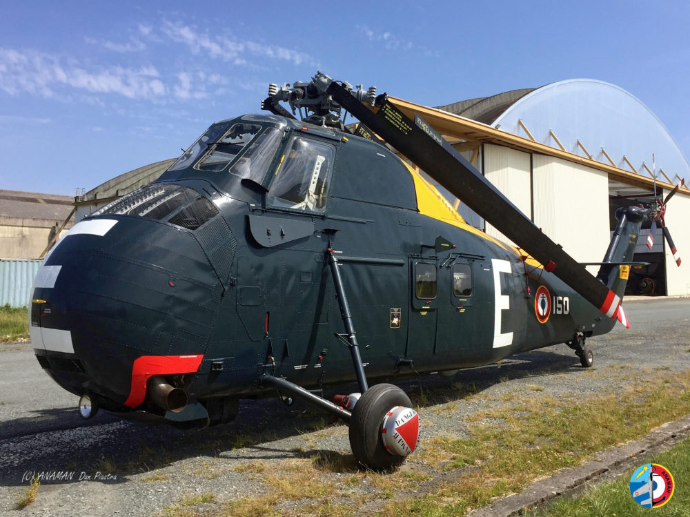 Le Sikorsky HSS-1 du musée de l’Aéronautique Navale de Rochefort a ...