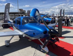 Les premiers Cirrus SR22 Gen7 arrivent en Europe - Aerobuzz : Aerobuzz