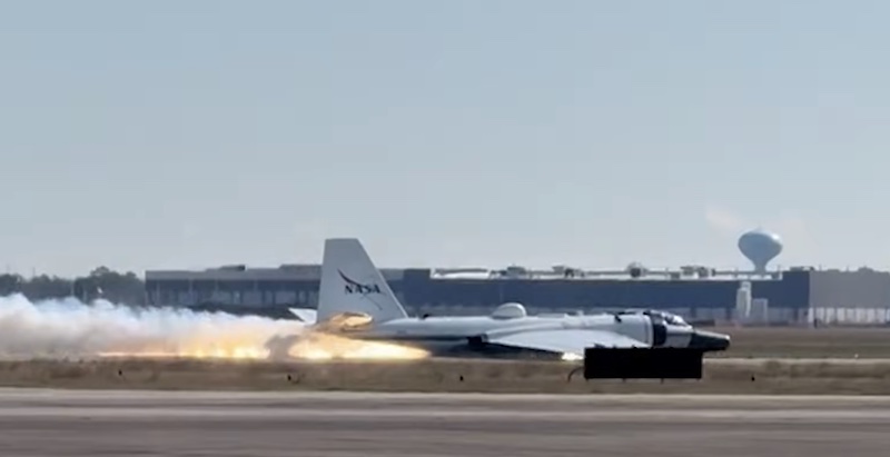 Atterrissage sur le ventre réussi pour le biréacteur WB-57 de la NASA ...